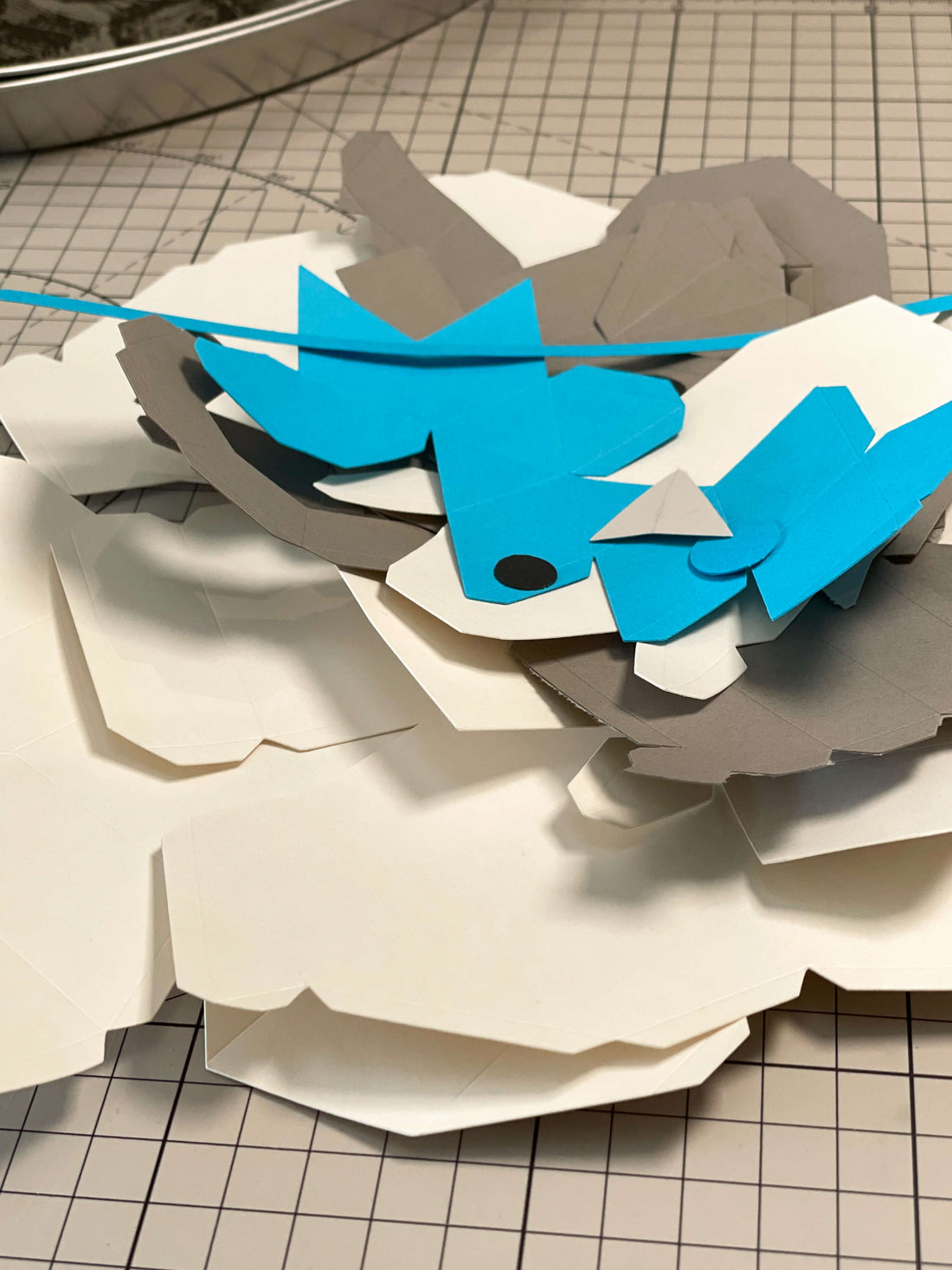 Cat Play Yarn Ball Papercraft Template | Cat Decor | ElkaYang – Elka Yang